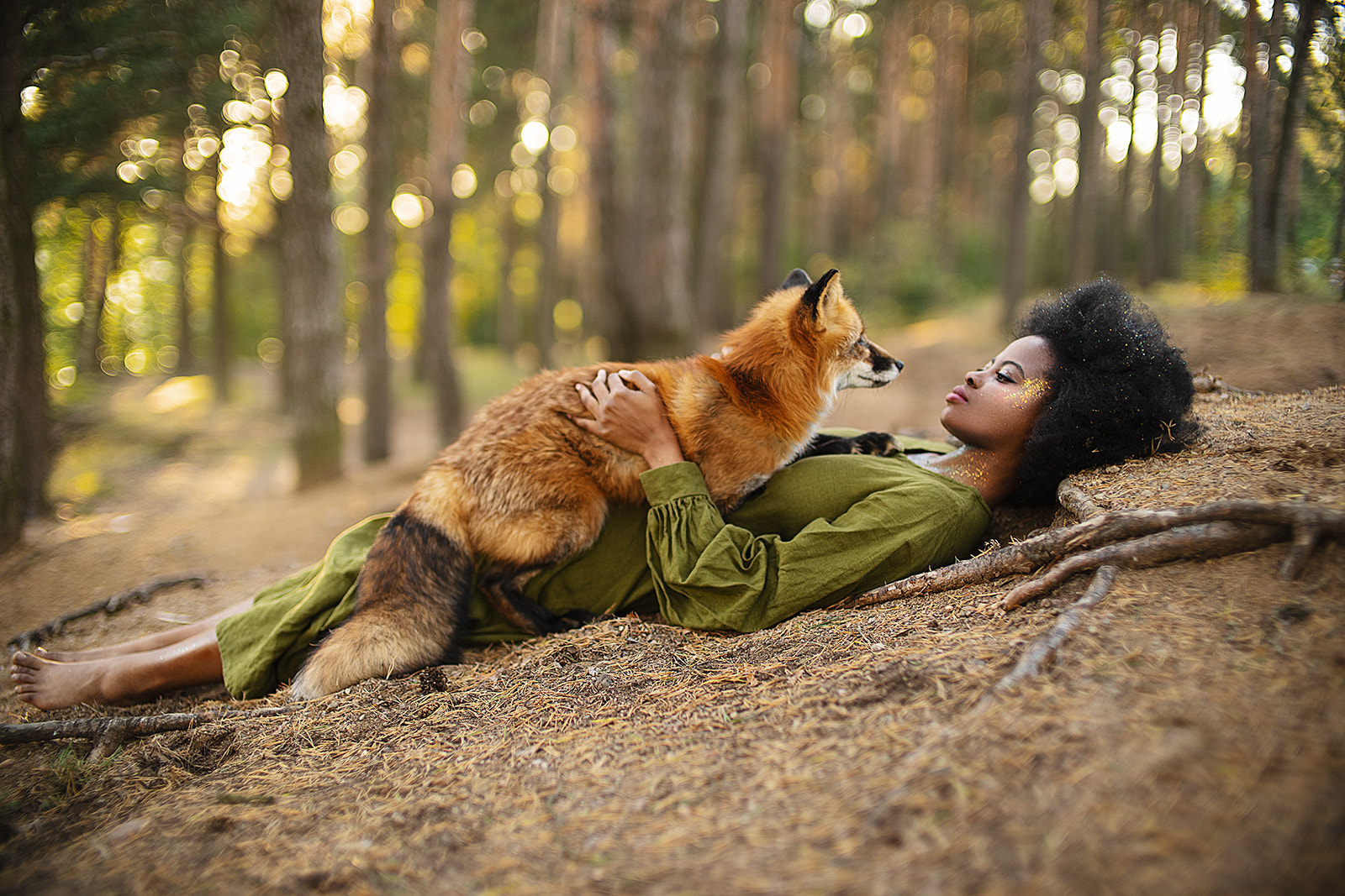 Woman and Fox Close Up in Forest | people photo by Alexandra Bochkareva ...