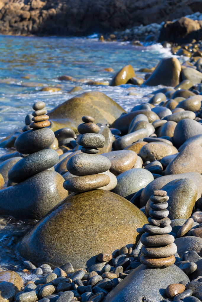 (rock balancing, stone balancing, stone stacking) by Nadji Boukhabla ...