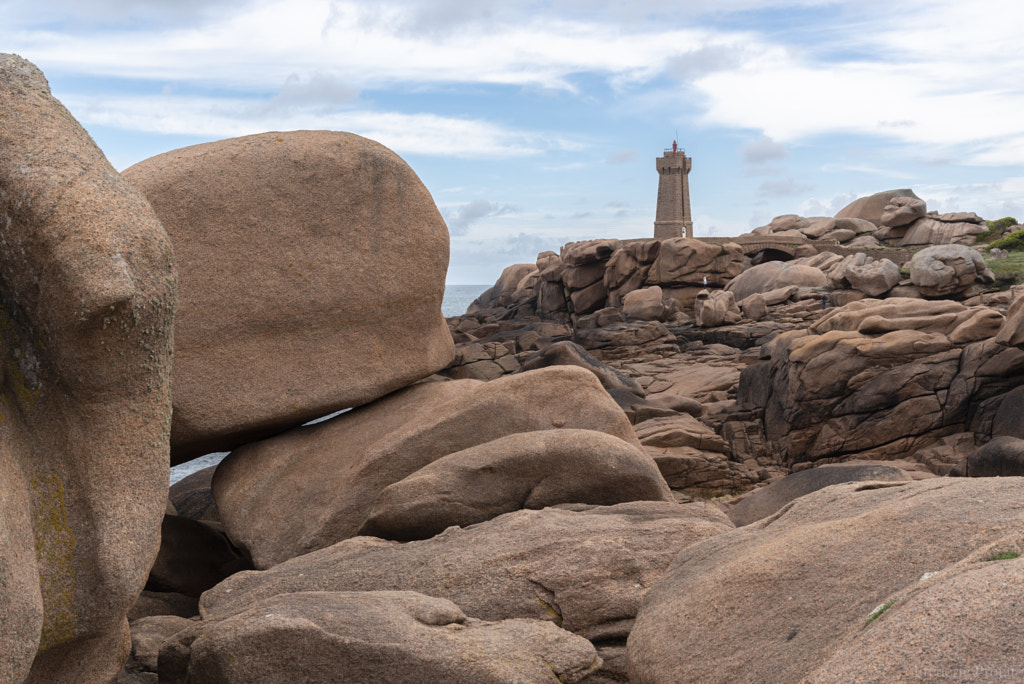 Les rochers de Ploumanac'h by Frédéric Protat / 500px