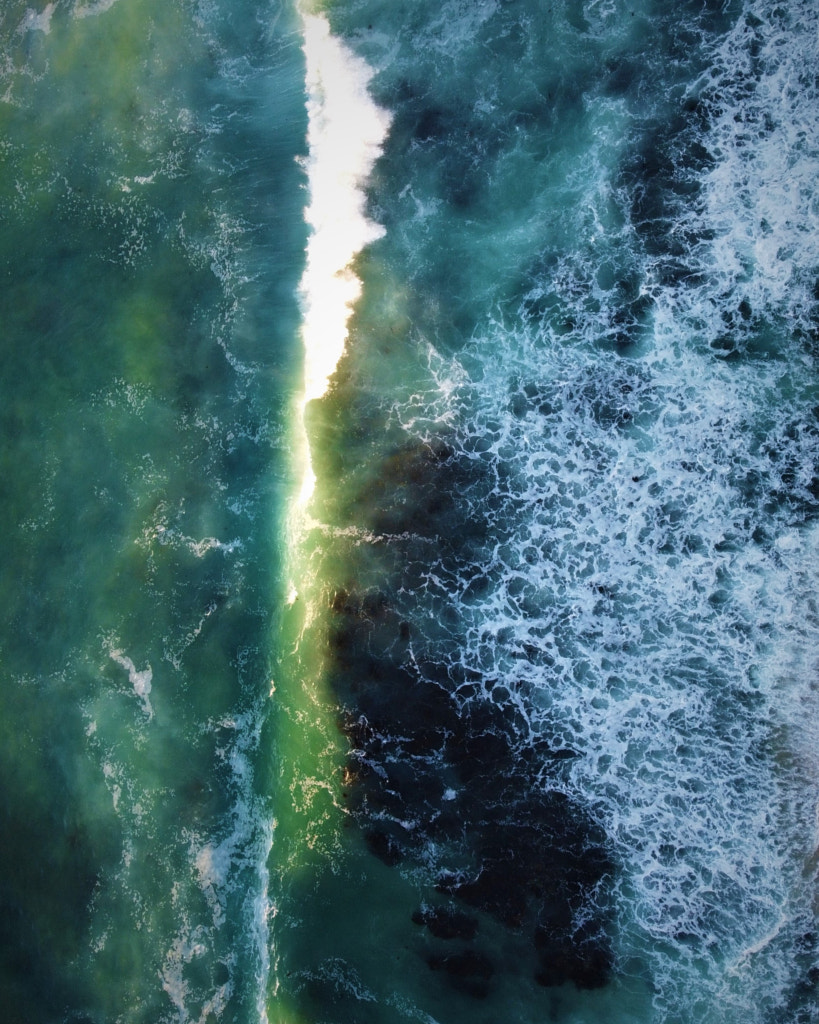 Breaking line by Iain Kennedy / 500px