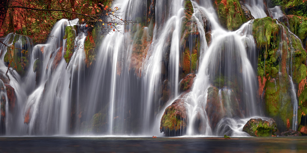 Silky waterfall in autumn by Robert Didierjean / 500px