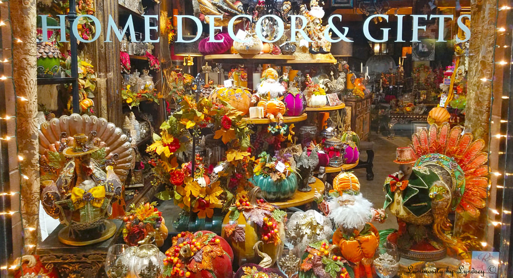 Autumn Shop Window Display by Lyndsey McClendon / 500px
