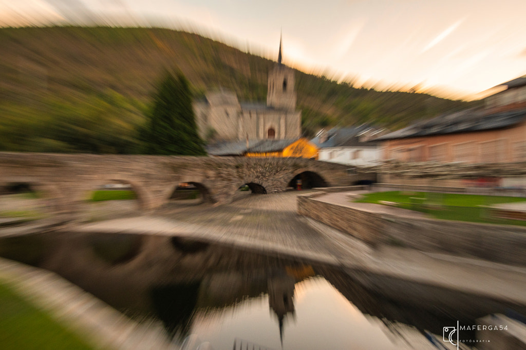 Nace una estrella by Manuel Fernandez Garcia / 500px