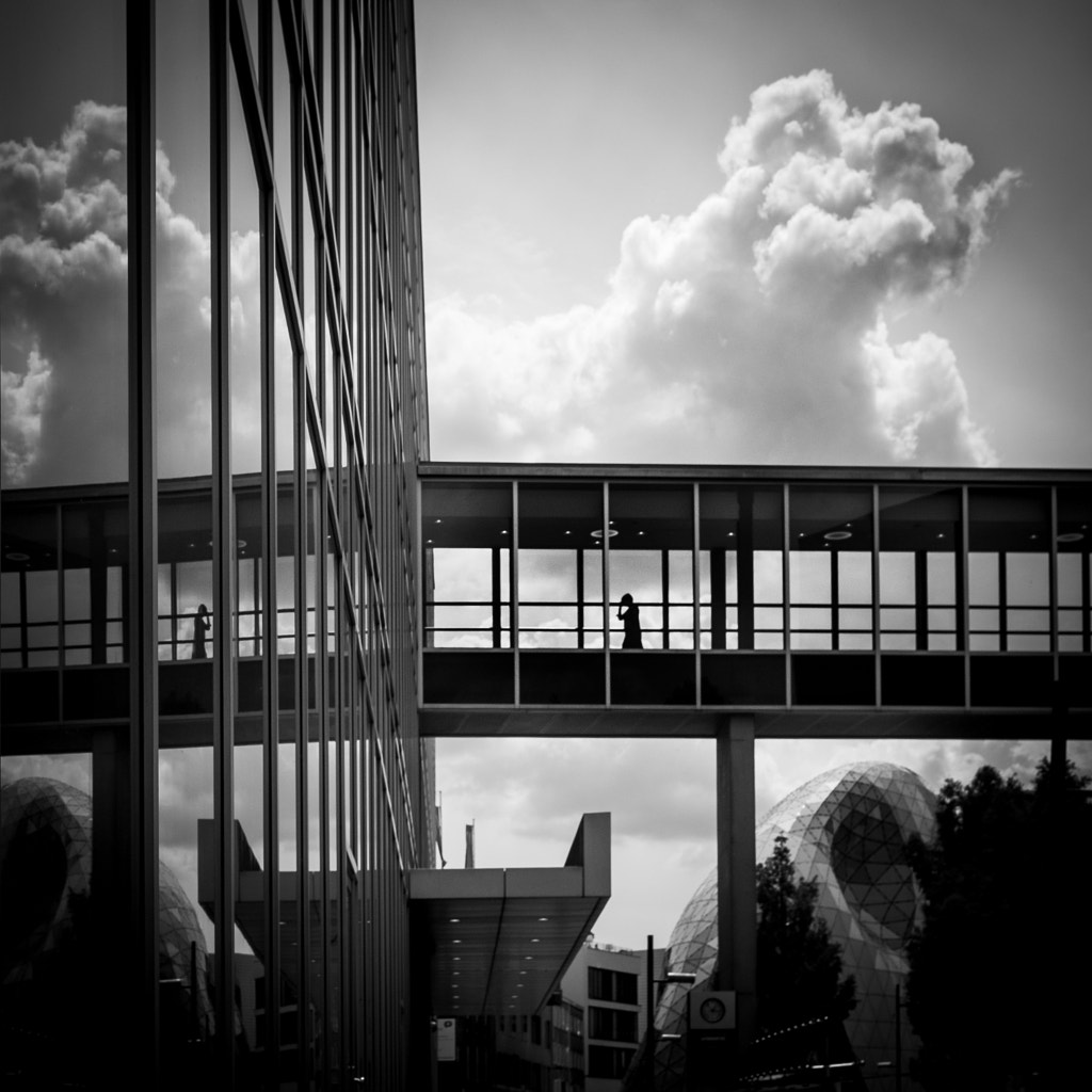 Office reflections by Benny bulke / 500px