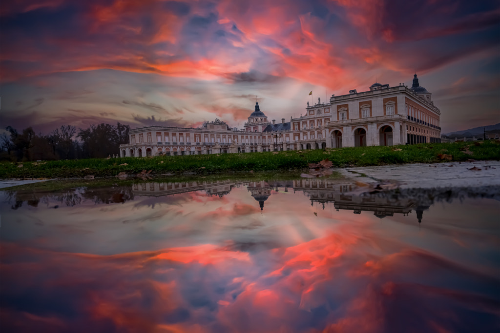 HDR Royal palace on fire by Jose luis / 500px