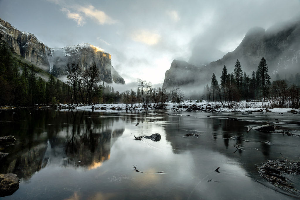 Winter Valley View by Bon Koo / 500px