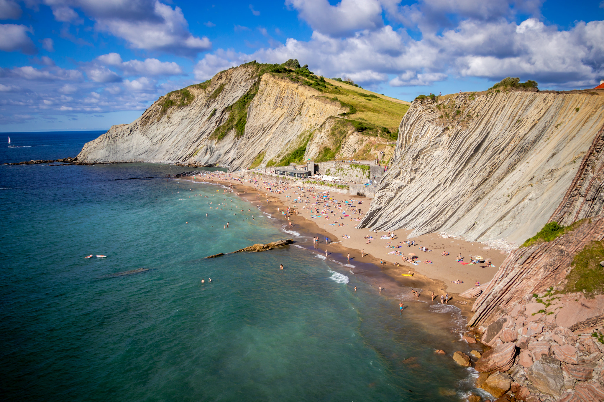 Playa Itzurun (Zumaia) by Juanjo Serrano Notivoli / 500px