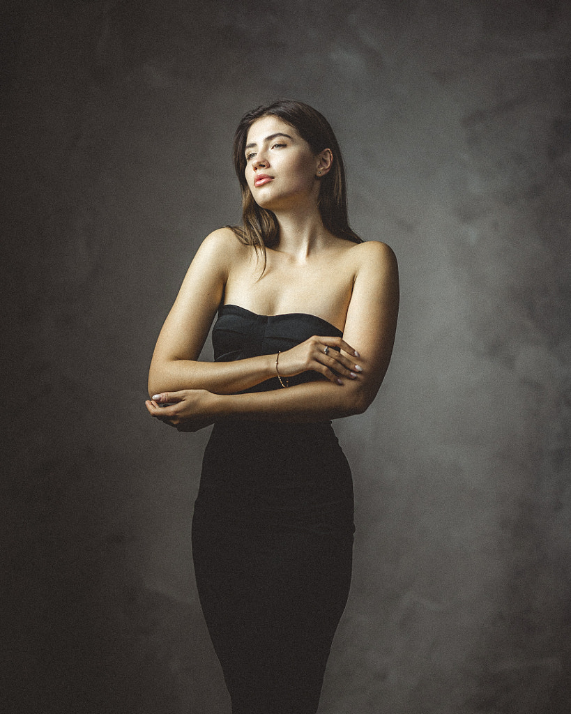 Alessia by Gareth Dix / 500px