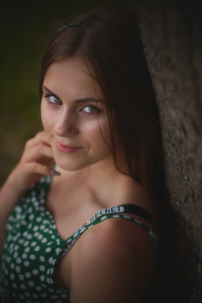 A sensual look by Piotr Kuchta / 500px