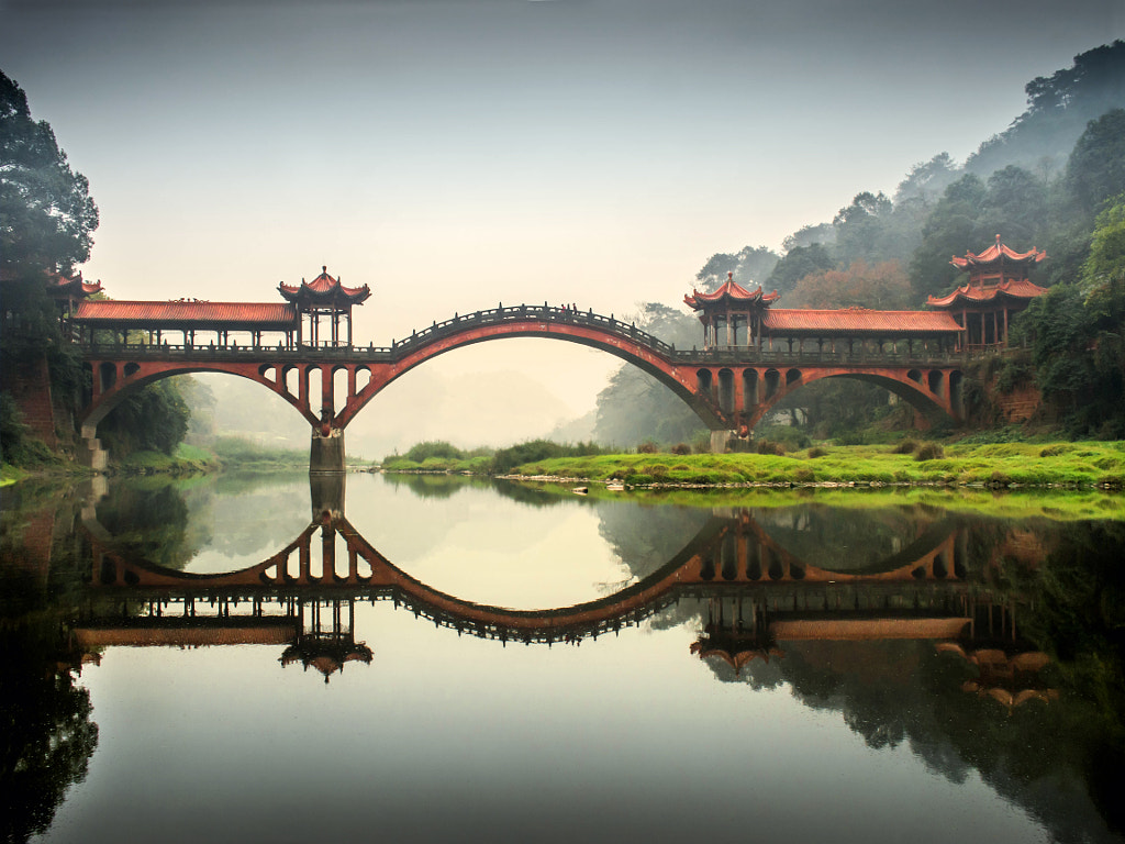 Leshan Giant Buddha bridge by Ady Petrova / 500px