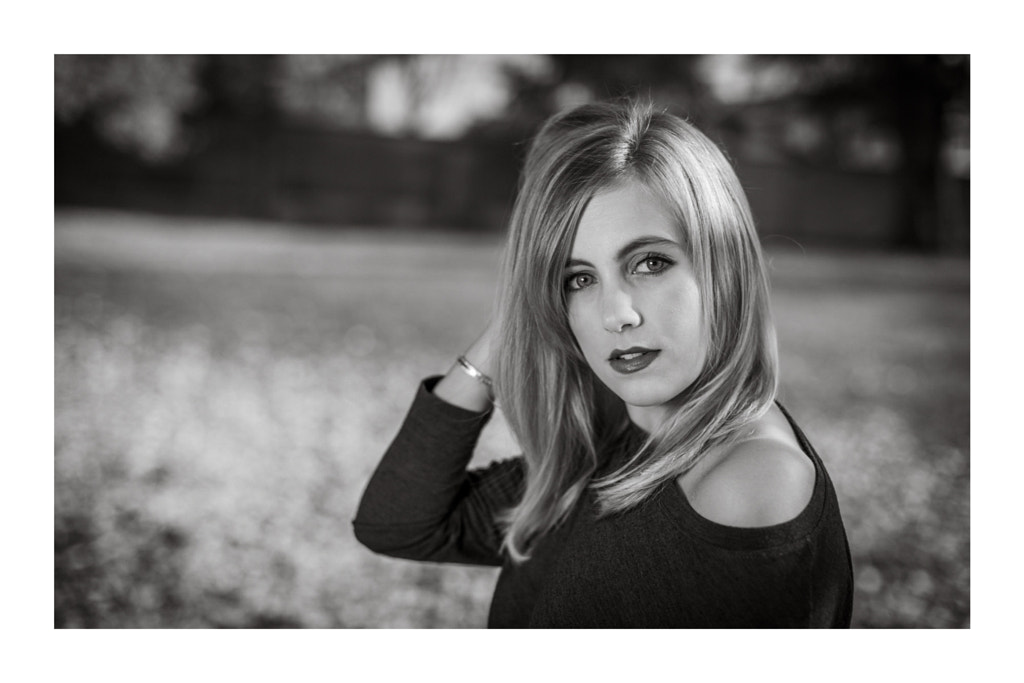 Model Sarah by Artur Lerner / 500px