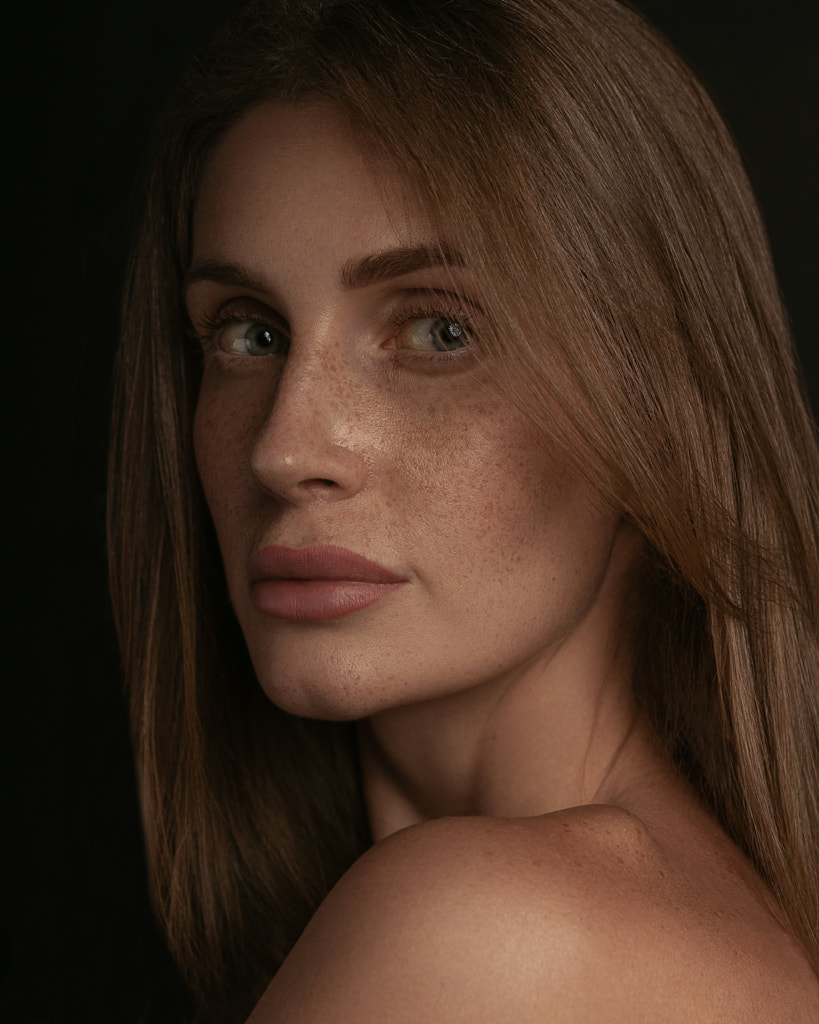 Elena by INHA VOLOVIK / 500px