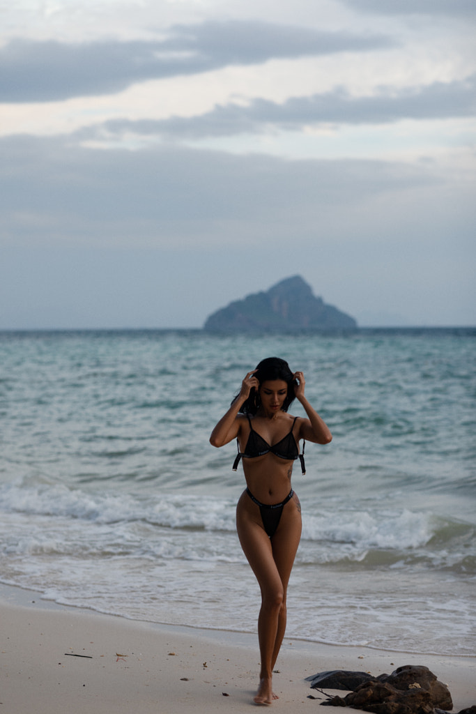 Zoe by Artem Ishchenko / 500px