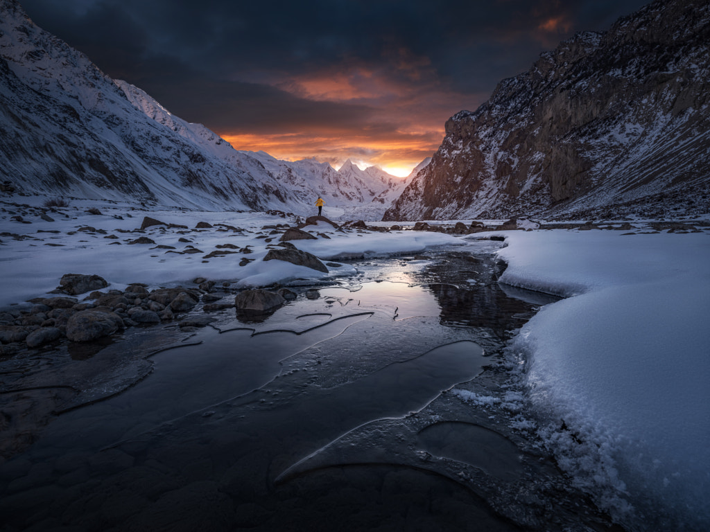 Walking in the snow mountains of Tibet by Ningyun Ye / 500px