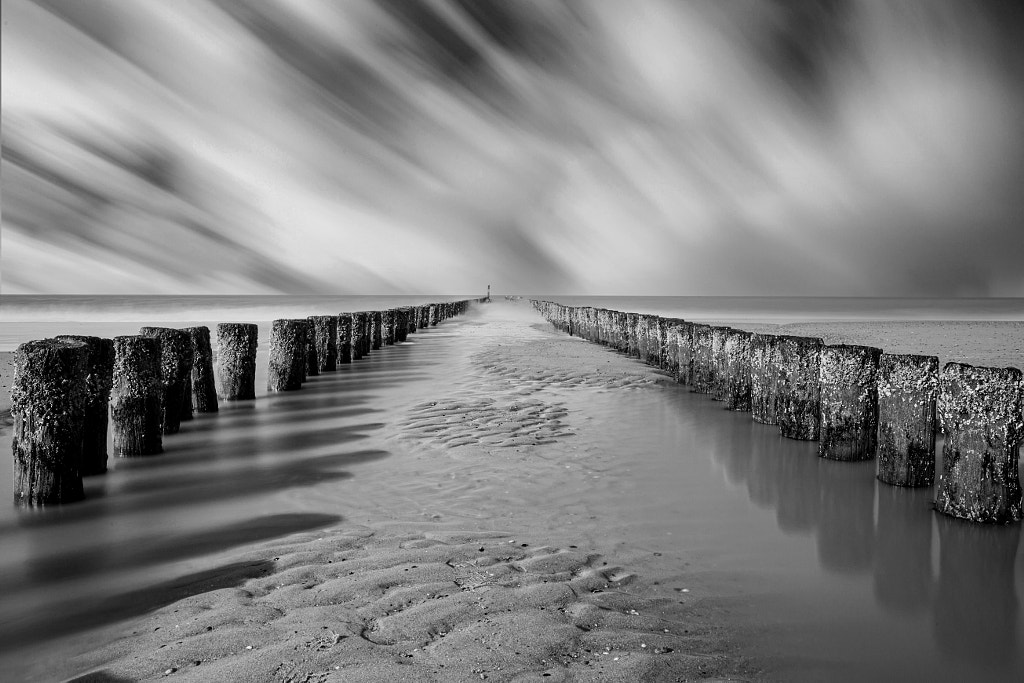 Shadow and reflection by Jan van der Hooft / 500px