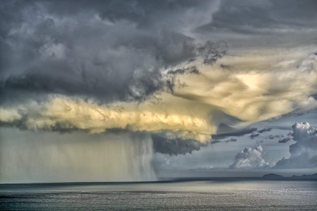 Shelf Cloud Sweeping Down the Straits of Malacca - 20220921_074558 by ...