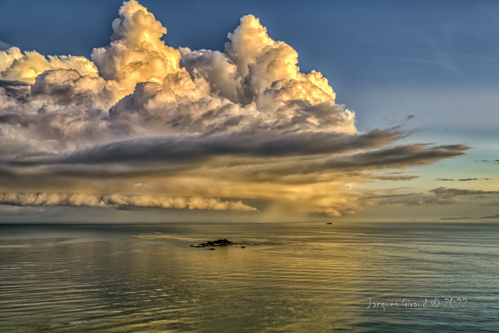 Approaching Storm Front with Dawn Light - 20220913_065415 by Jacques Giraud / 500px