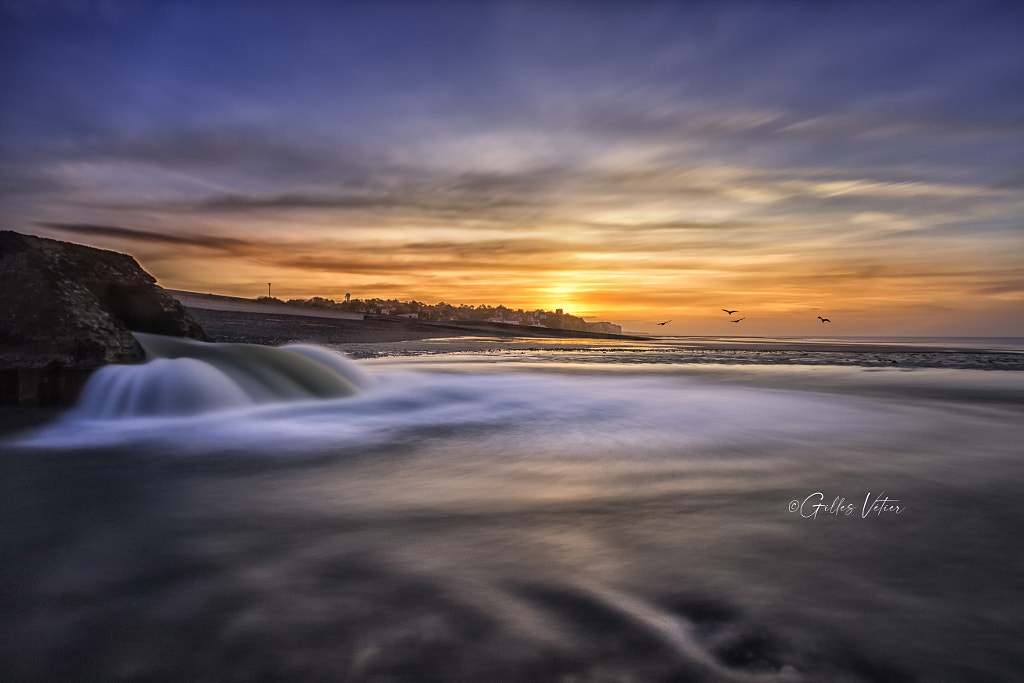 To the ocean by Gilles VETIER / 500px