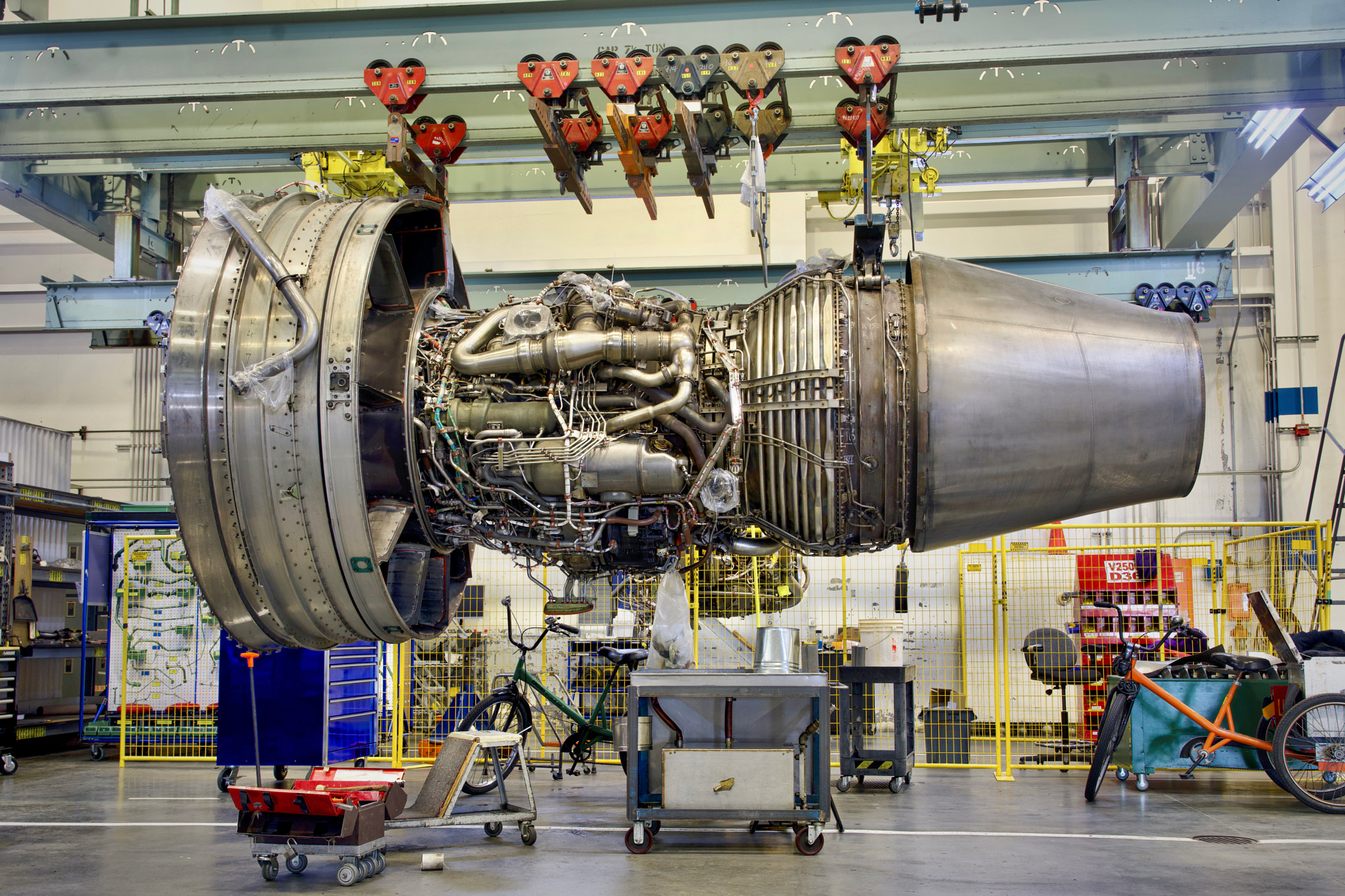 Pratt & Whitney PW4000 used on a Boeing 767. San Francisco ...