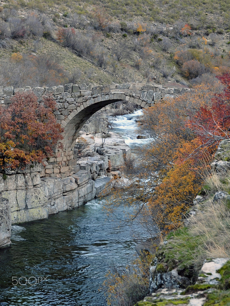 Pozo de las paredes (Gredos) by Mercedes Salvador / 500px