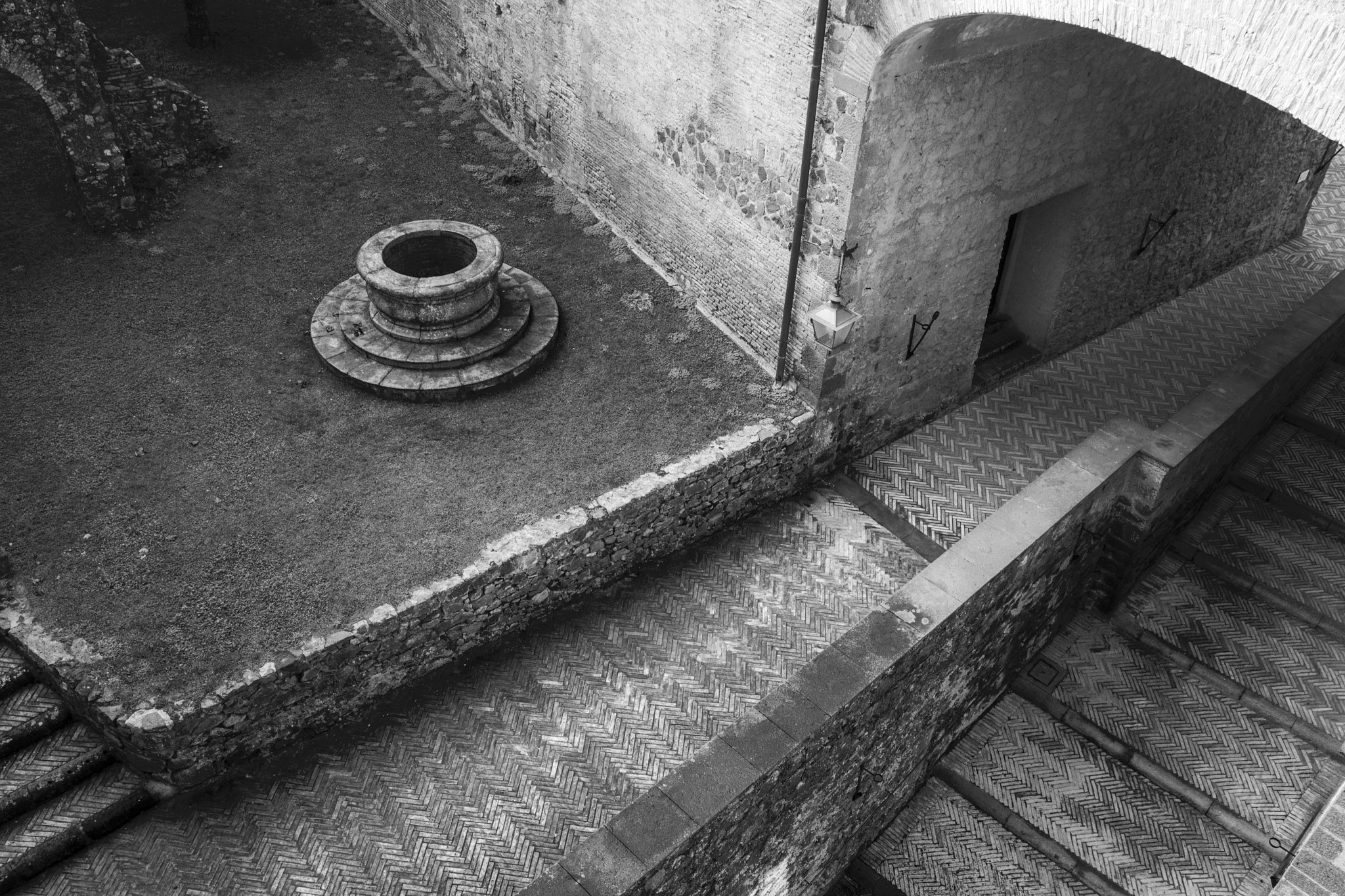 Ancient Stone Well and Steps in Black and White | city photo by Luca ...