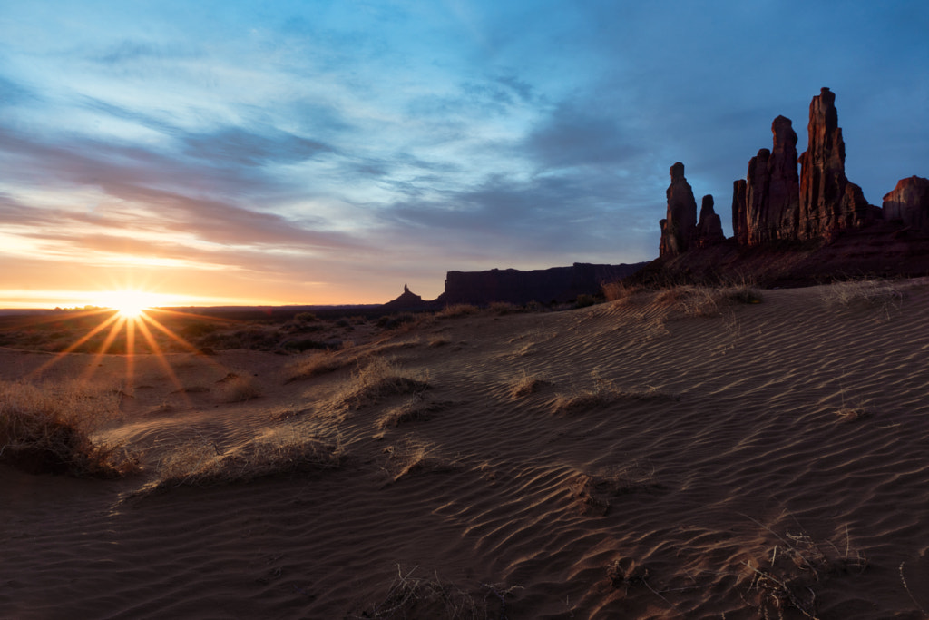 The Totem at sunrise, Monument Valley by Phila Broich / 500px