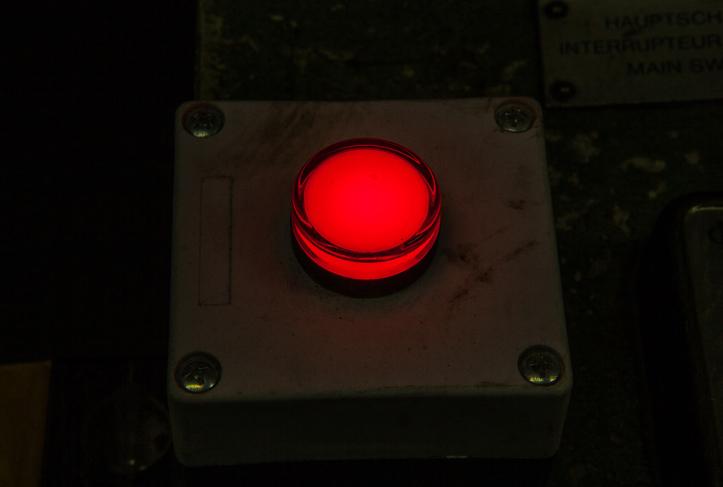 Red button by Roman Friptuleac / 500px