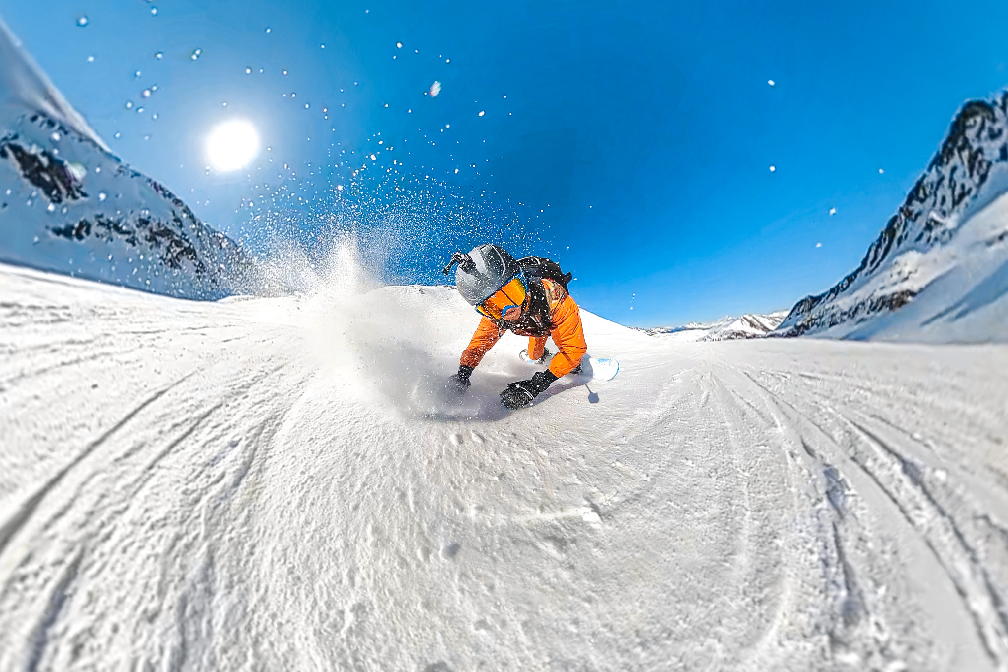 Snowboarding selfie by Jonas Leonas / 500px