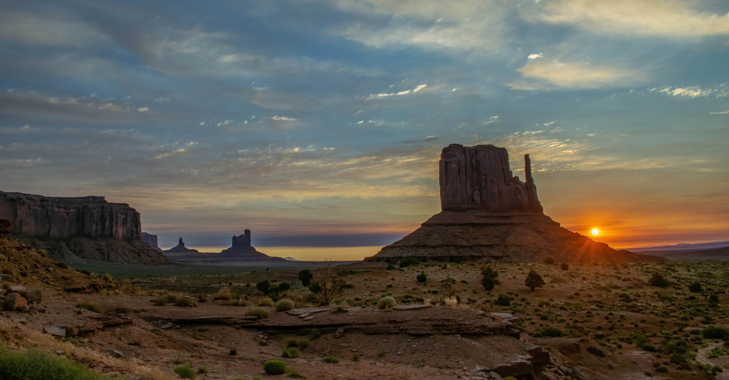 Sunrise in Monument Valley by Randy Poll / 500px