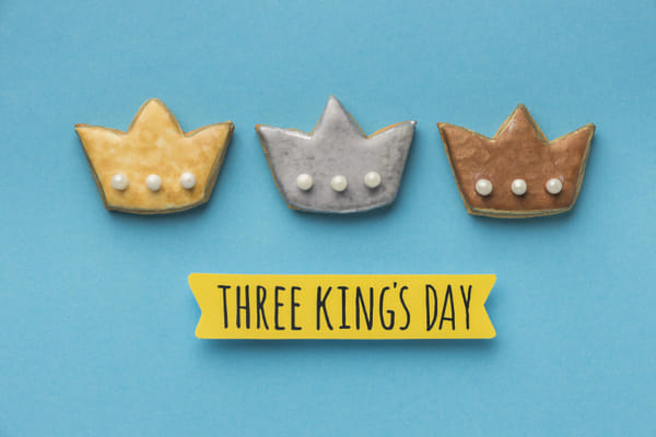 top view three crowns epiphany day by Dragos Nistor | 500px