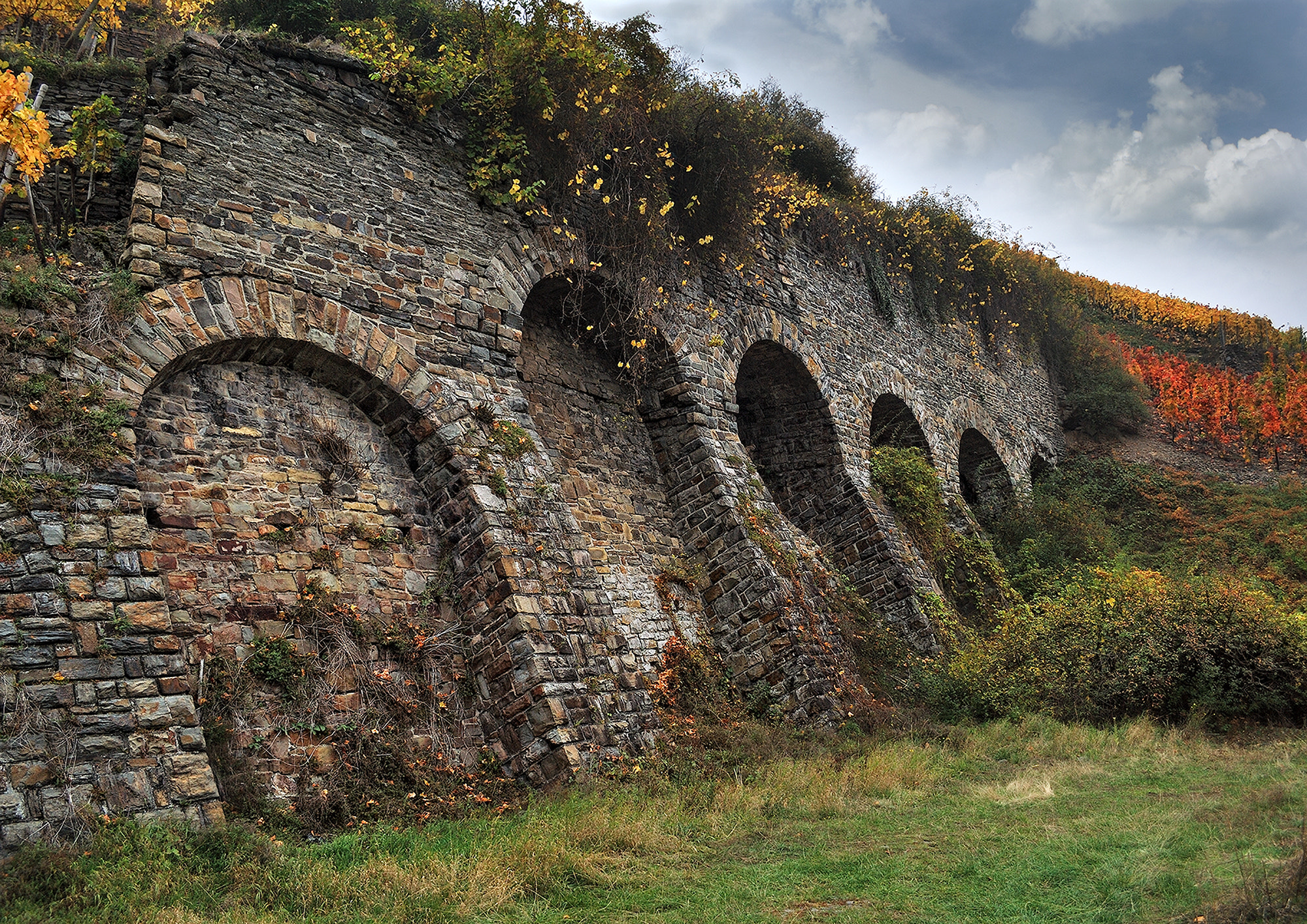 Stützmauer Herrenberg-Tunnels Rech 25-10-2012 by Cor de Keijzer / 500px