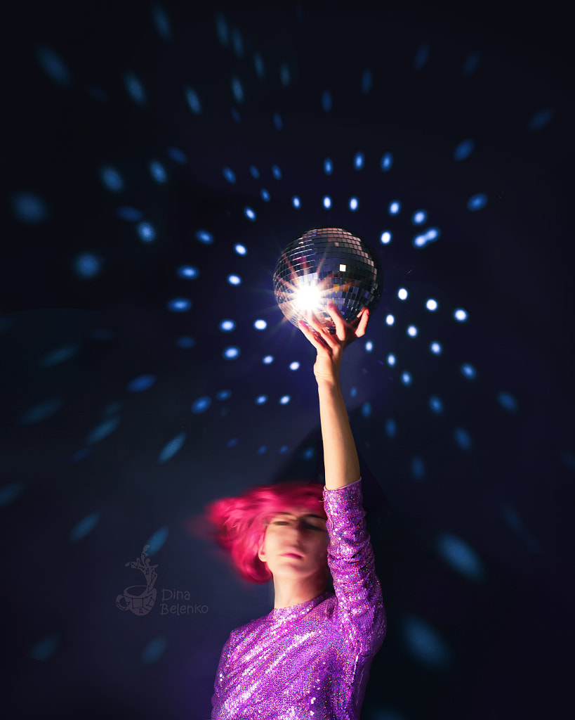 Auto portrait with magic and sparkles by Dina Belenko / 500px