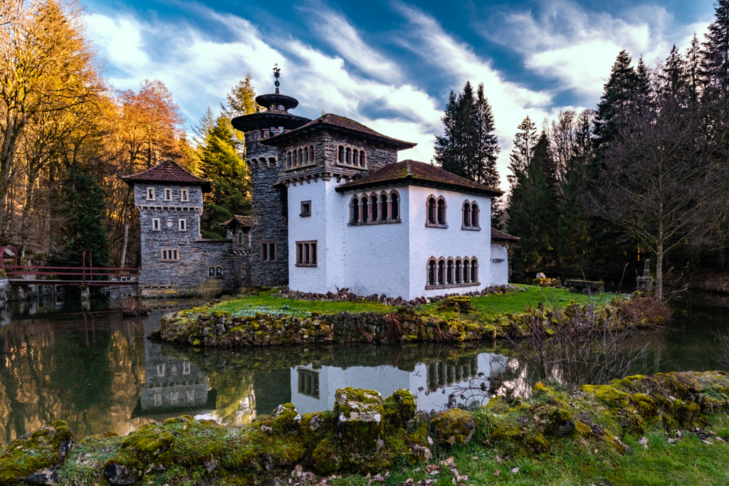 Turelbaach Castle by Christoph Pfeilstücker / 500px