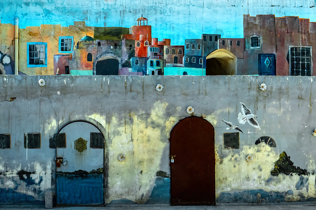 Mosul city painted on the oldest wall on the city. by Ali Saad / 500px