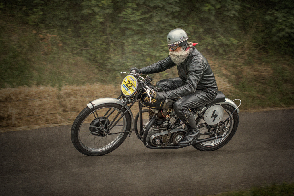Old Racer by Hubert Bichler / 500px