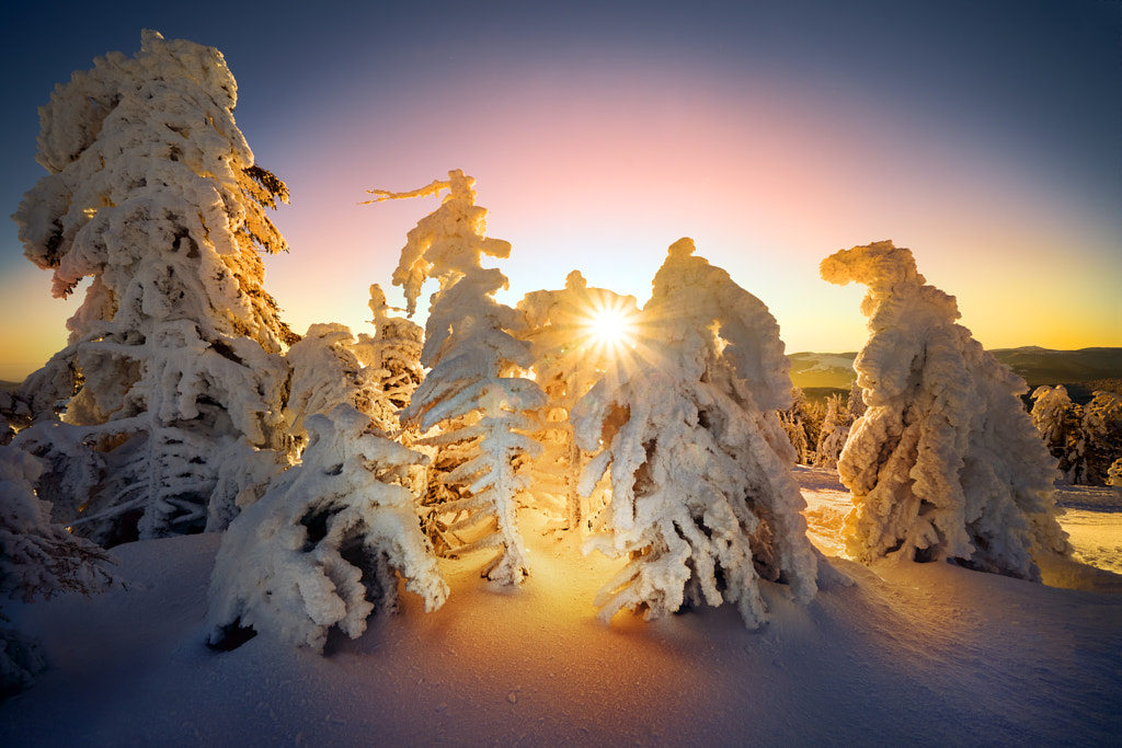 Burning snow by Robert Didierjean / 500px