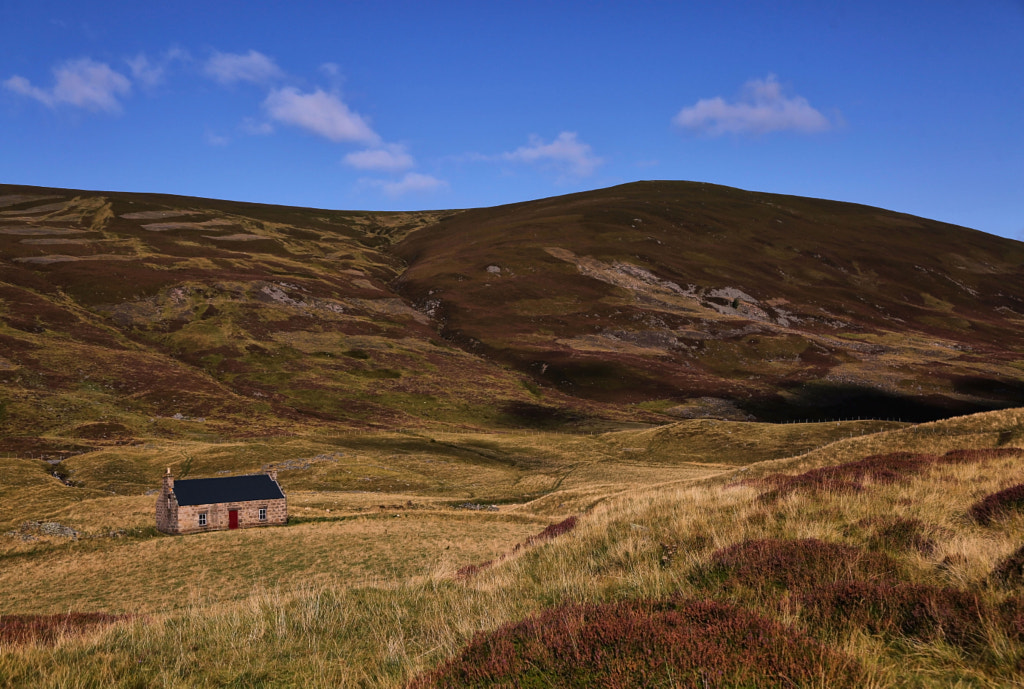 AULD BOTHY by Hilda Murray / 500px