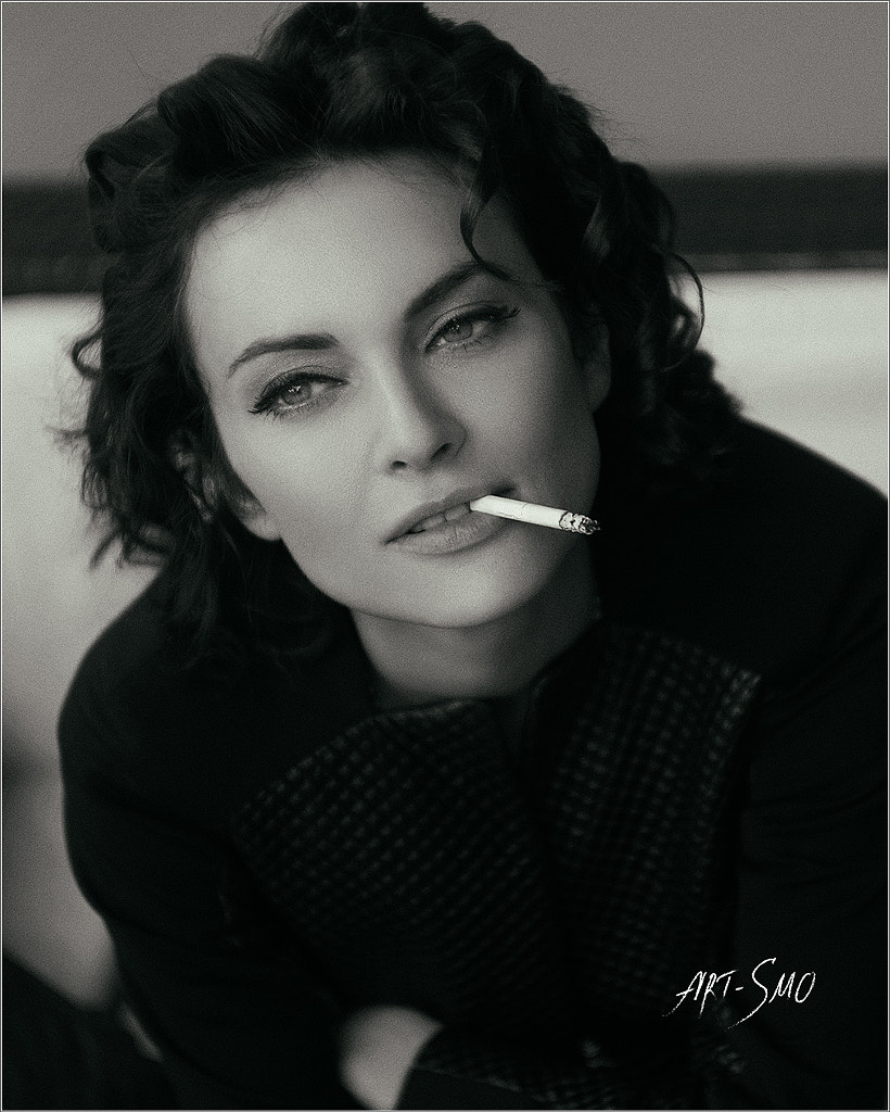Intense Gaze of a Woman with a Cigarette | people photo by Igor ...