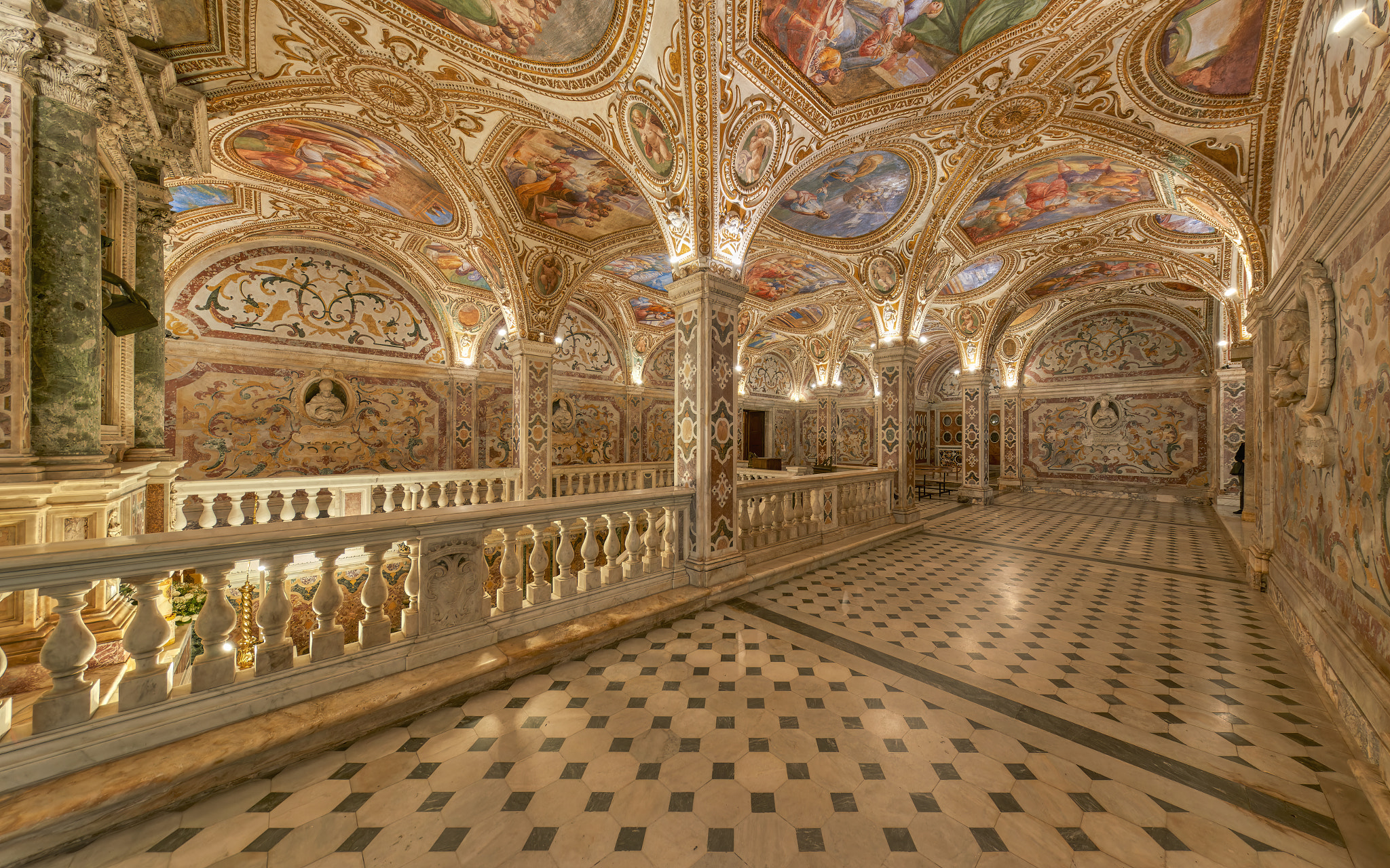 Cripta del Duomo di Salerno by Yaroslav Romanenko / 500px