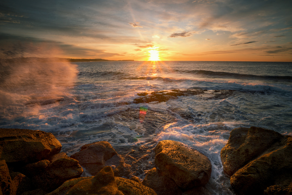 Ocean prehistoric sunrise by Blindshot 盲拍 / 500px