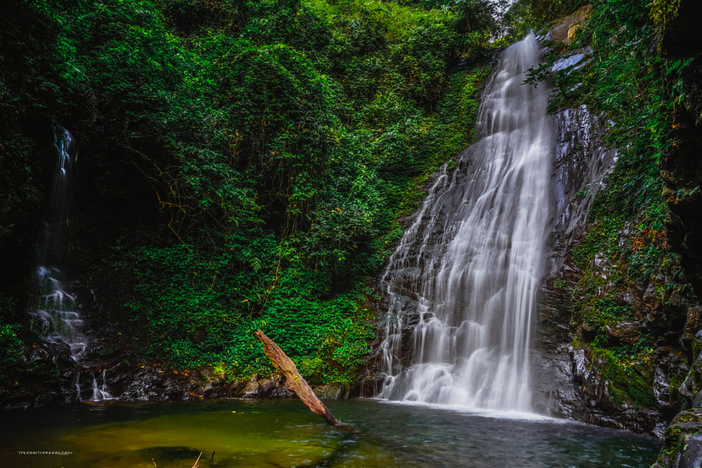 Waterfall by Truong Thanh Nguyen / 500px