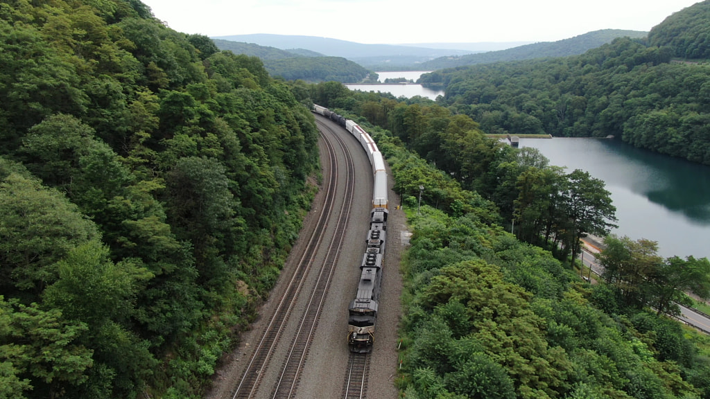 Horseshoe Curve by evPhoto / 500px