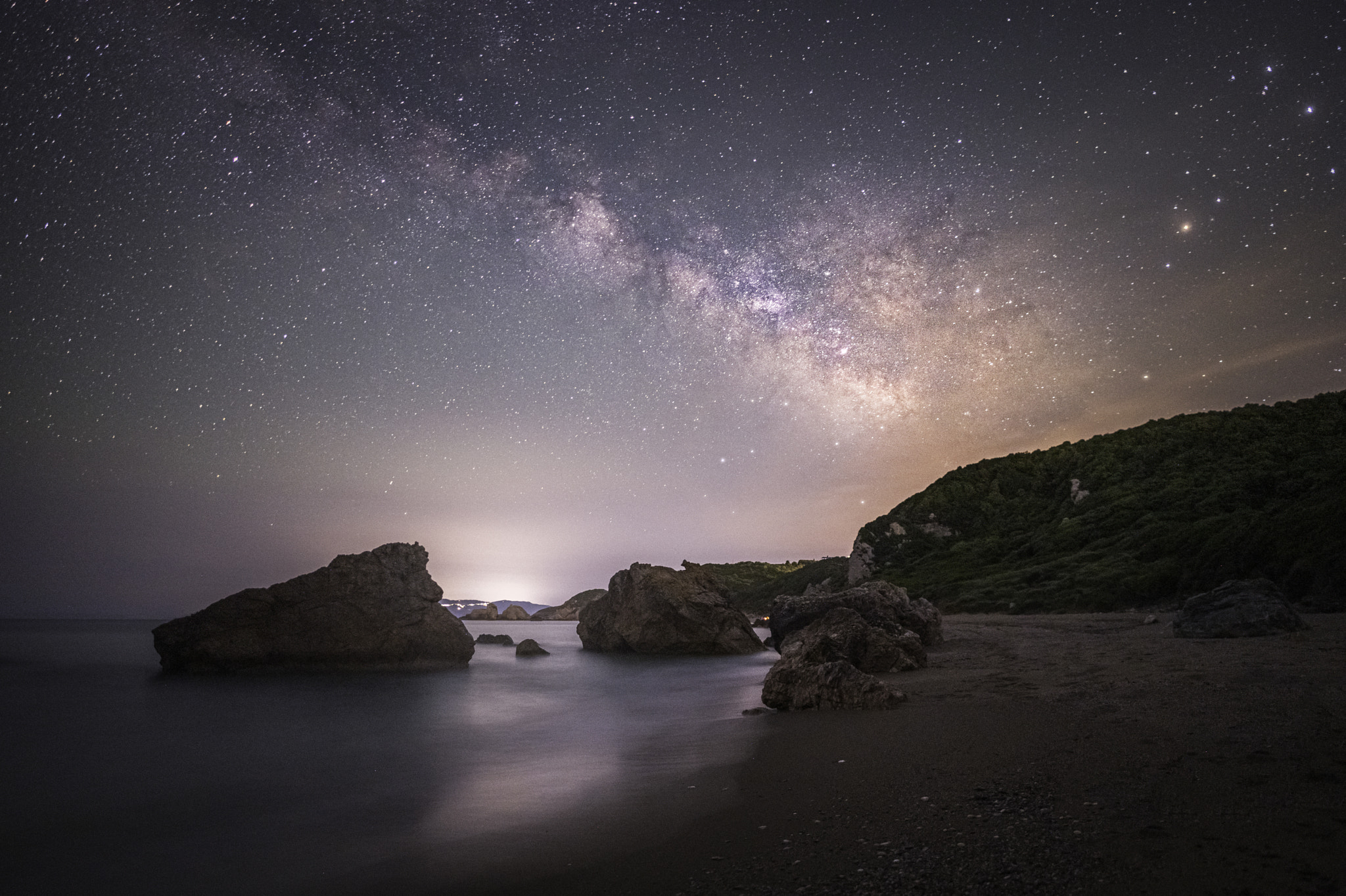 A Night ath the Sea by Thrasivoulos Panou / 500px