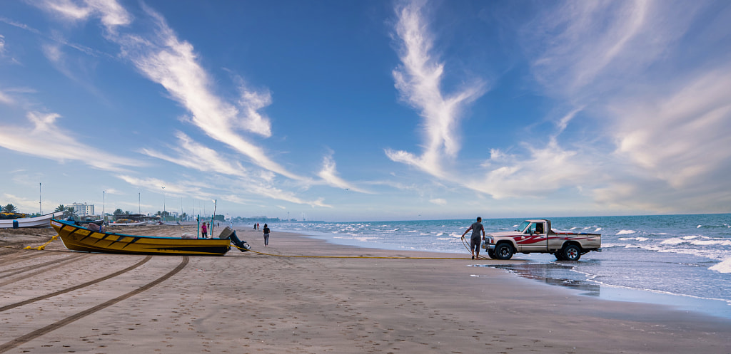 Beach by Musaab Alayob / 500px