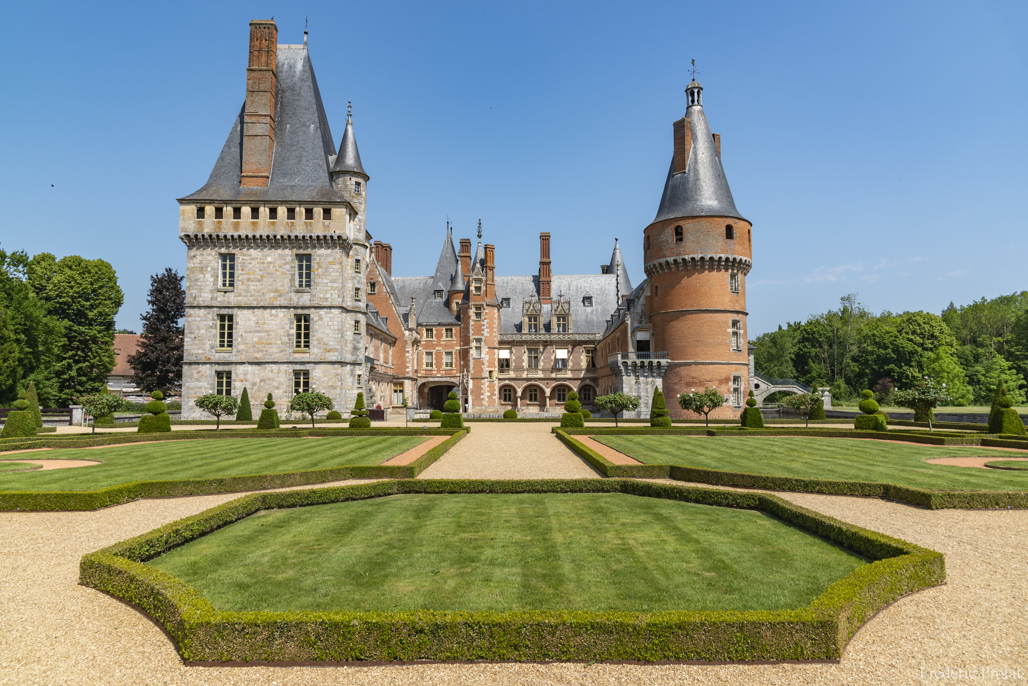 Château de Maintenon by Frédéric Protat / 500px