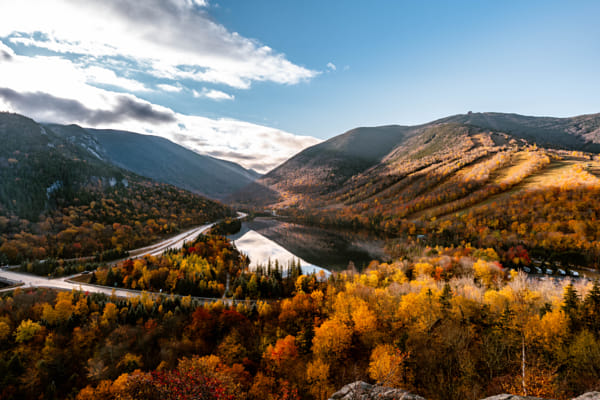 Fall foliage at Artist's Bluff Lookout by Frederick Y | 500px