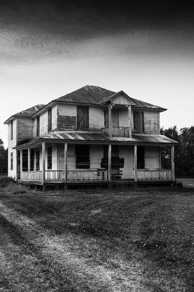 Old Ranch House by Jean-Philip Lessard / 500px