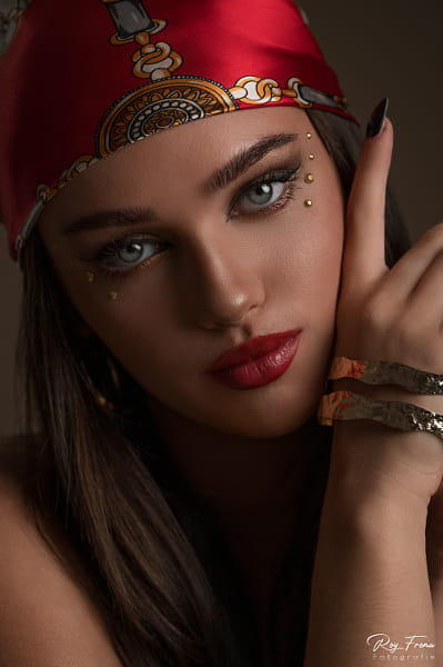 glamour red lips by Olena Zaskochenko / 500px