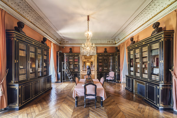 Château de Maintenon, la bibliothèque by Frédéric Protat / 500px