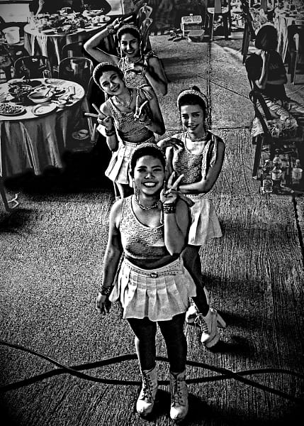 4 Smiles out of world population 8,000,000,000 people by SHIN SHIN | 500px